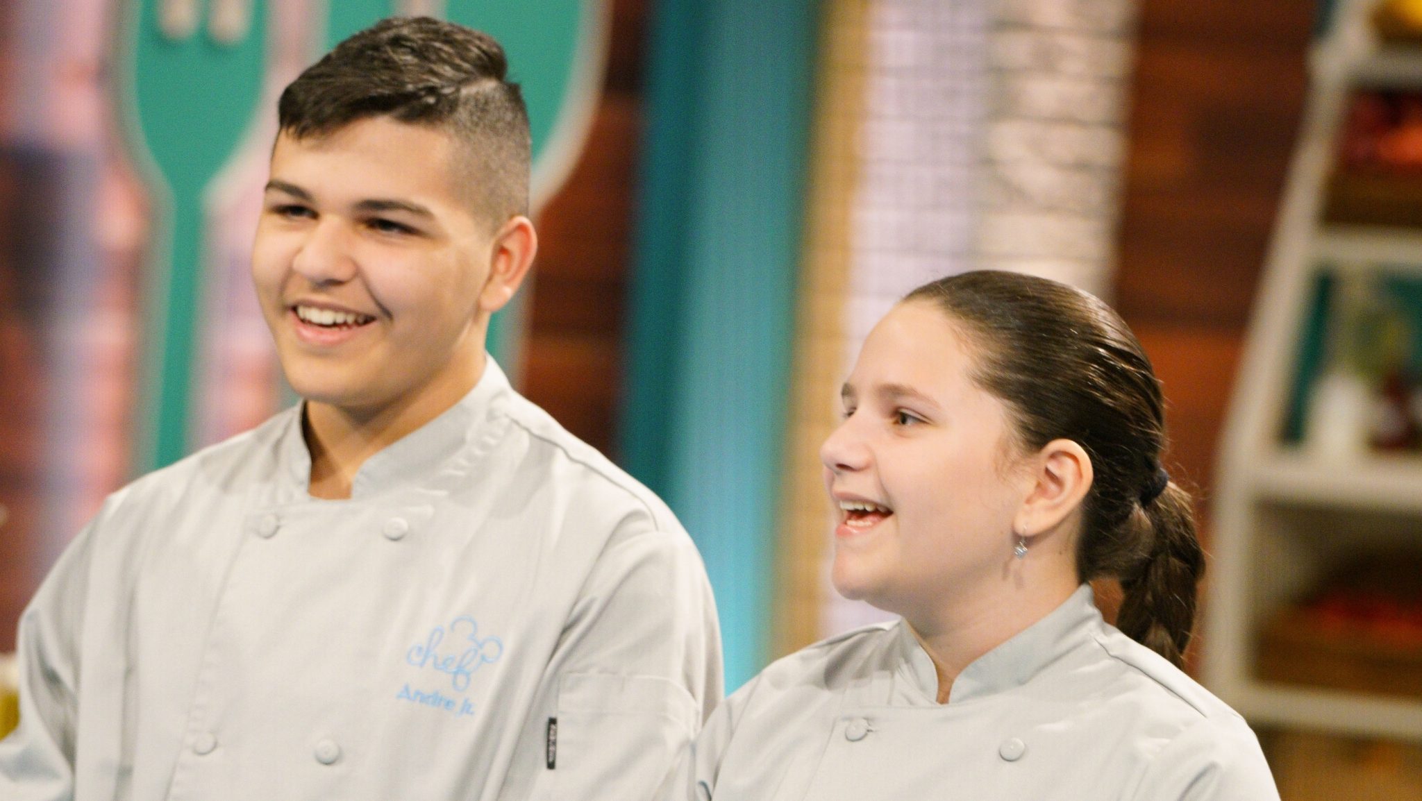 Be Our Chef – Episode 104 – “Curiouser and Curiouser” Disney+ Preview ...