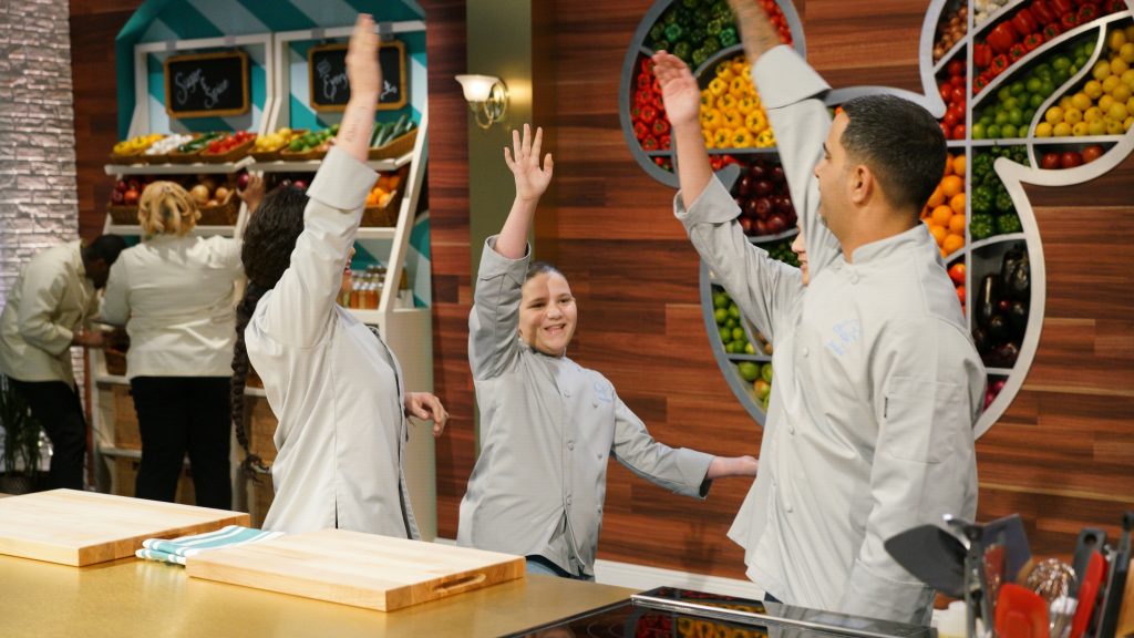 Be Our Chef – Episode 104 – “Curiouser and Curiouser” Disney+ Preview ...