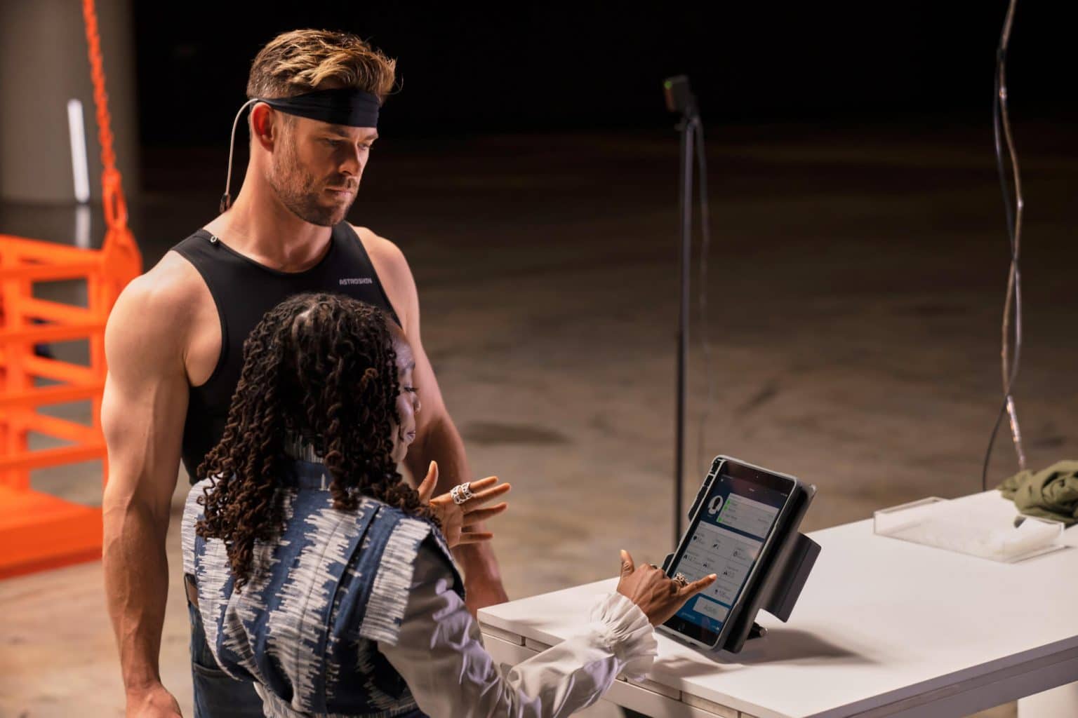 “Limitless With Chris Hemsworth” – Episode 1 – “Stress Proof” | Disney+ ...