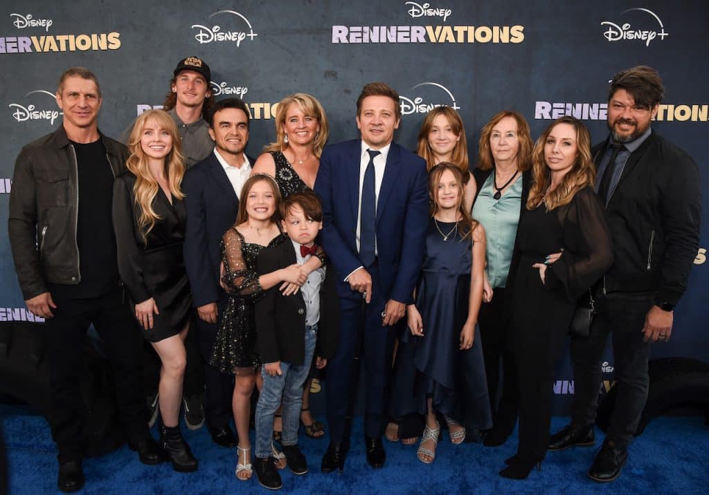 Disney+ Original “Rennervations” Premiere Photos – What's On Disney Plus